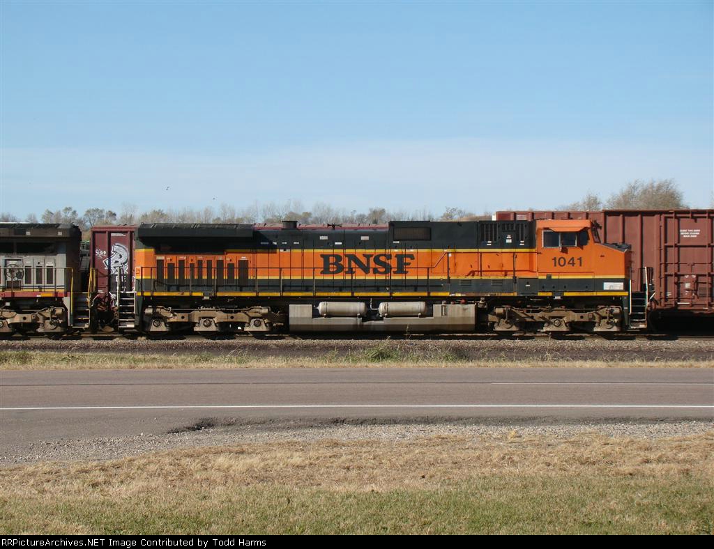 BNSF 1041